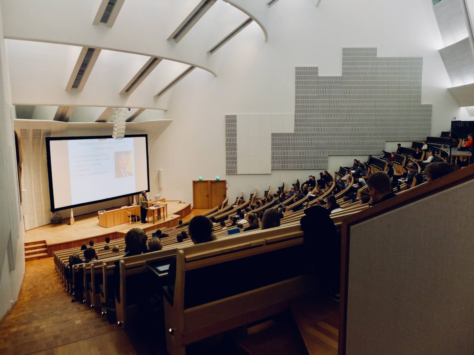 How Long (typically) Are University Lectures? - Think Student